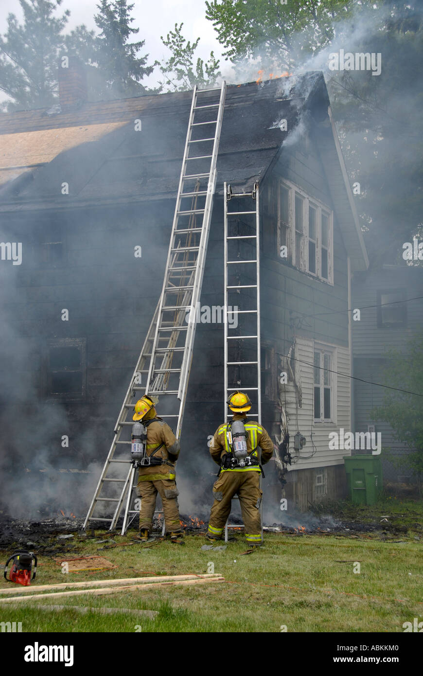 Firefighter work protect home hi-res stock photography and images - Alamy