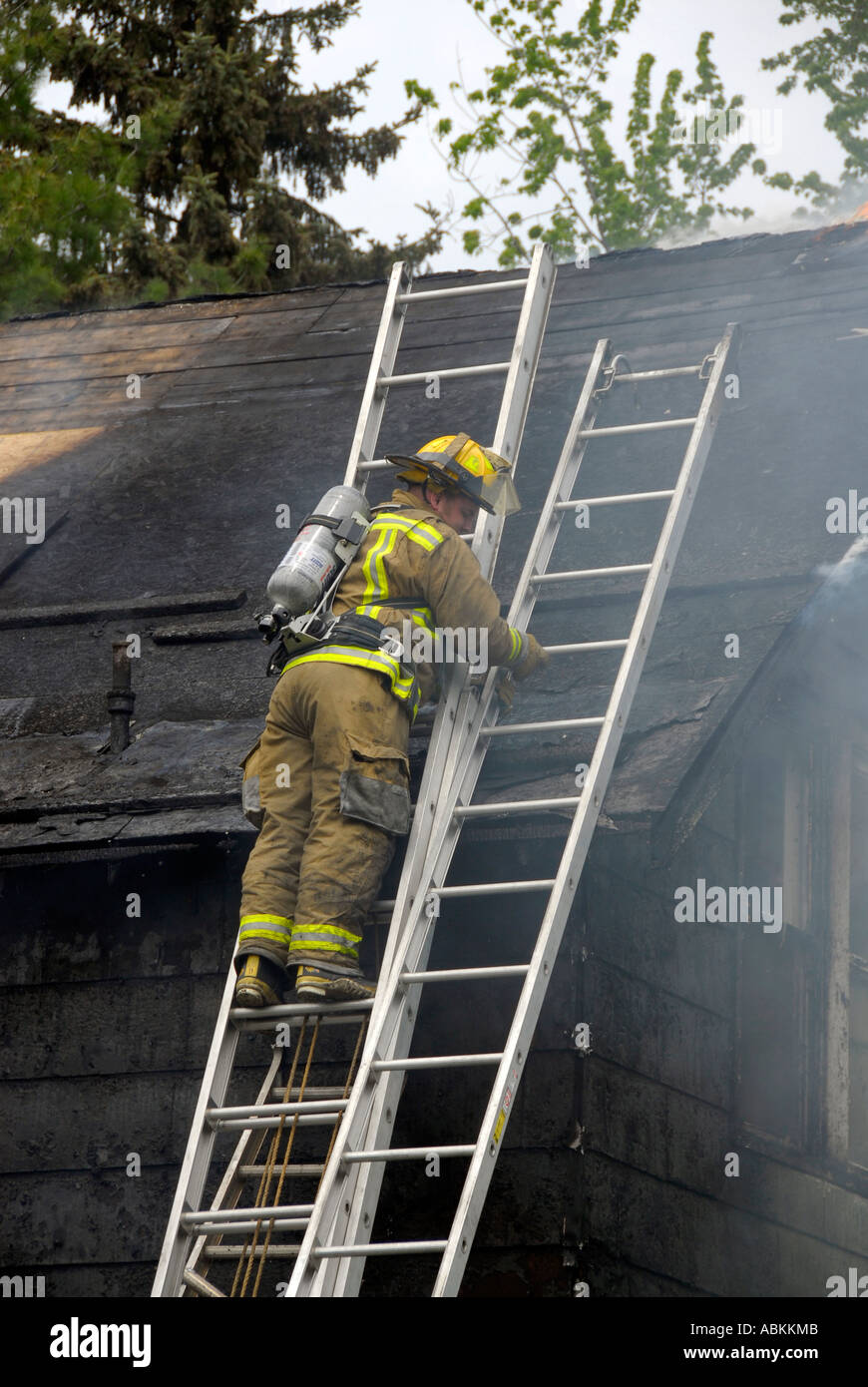 Firefighter work protect home hi-res stock photography and images - Alamy