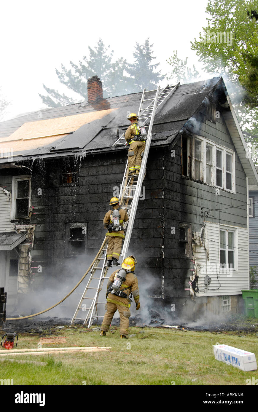 Firefighter work protect home hi-res stock photography and images - Alamy
