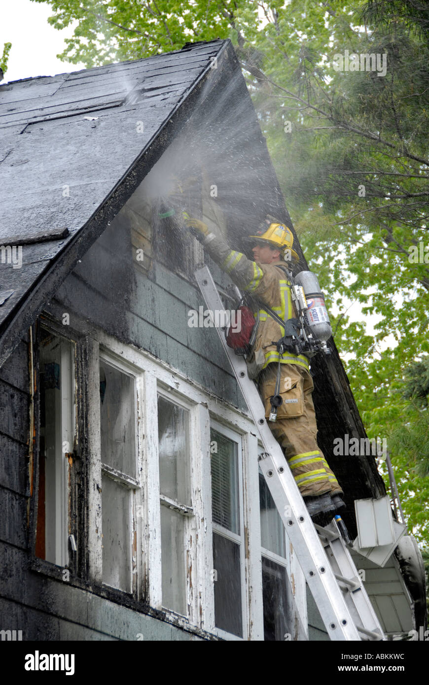 Firefighter work protect home hi-res stock photography and images - Alamy