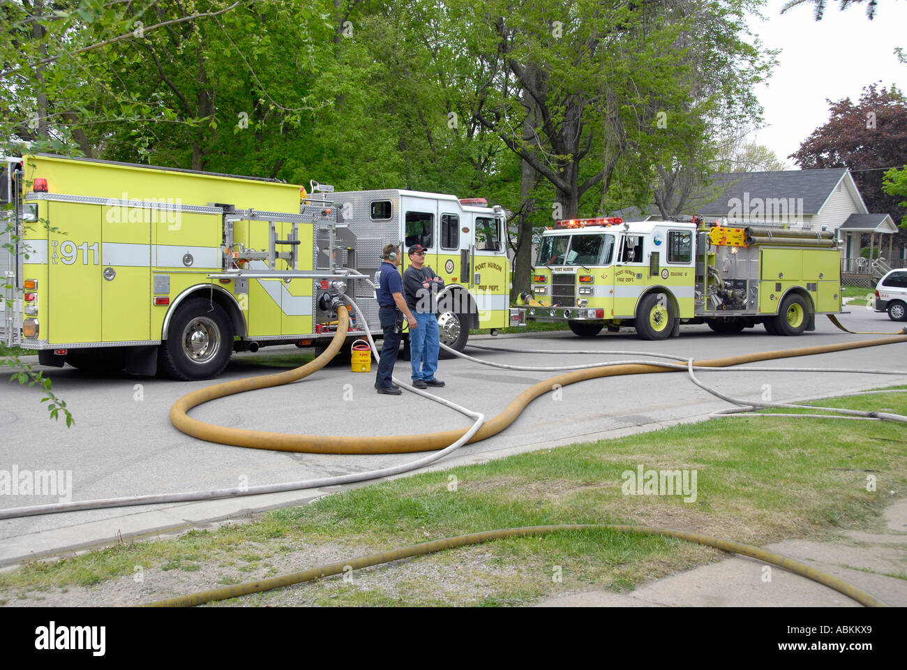 Firefighter work protect home hi-res stock photography and images - Alamy