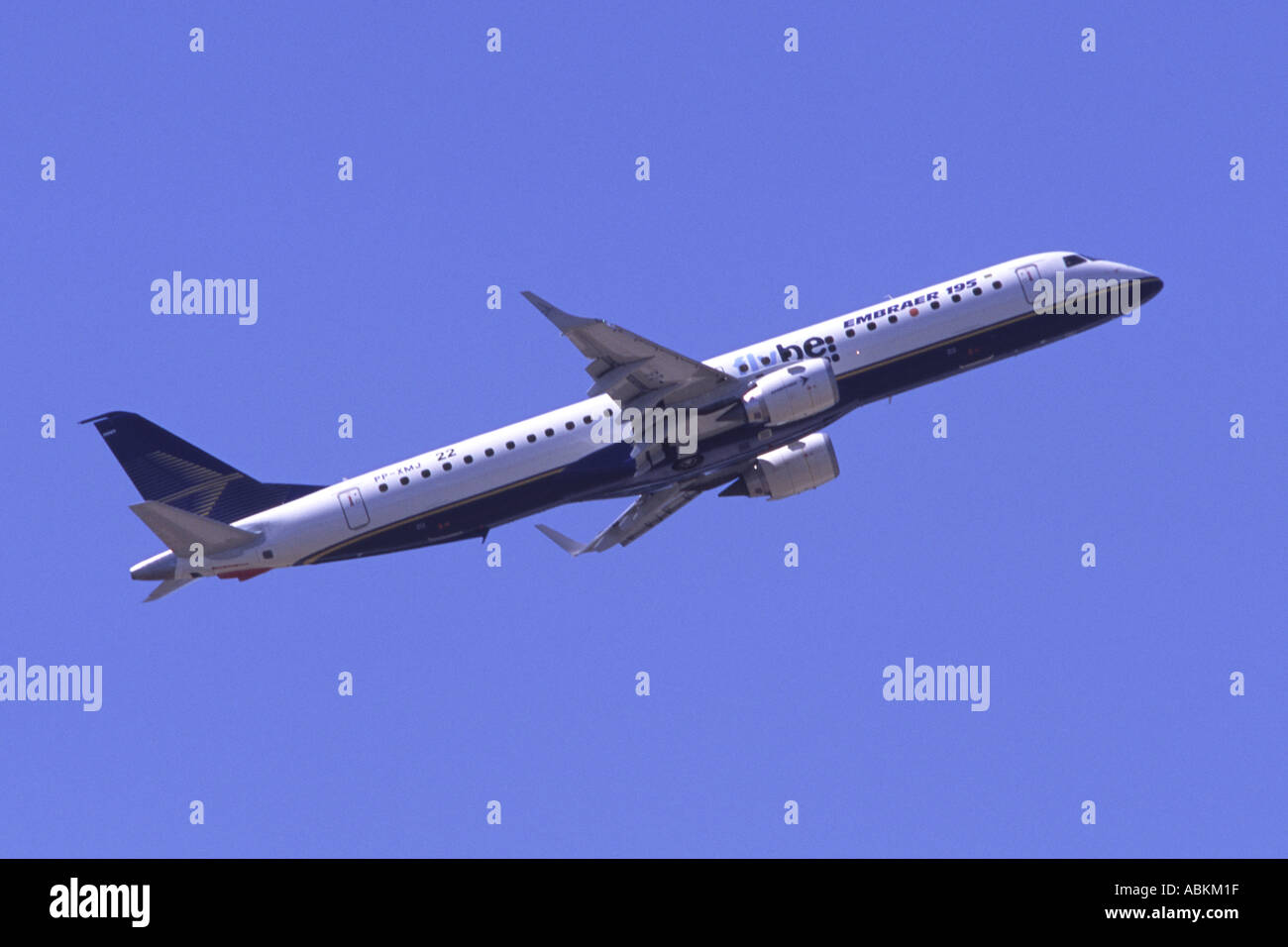 Embraer hi-res stock photography and images - Alamy