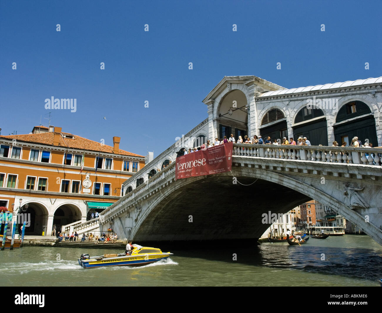 the Rialto bridge over the Grand Canal of Venice built around 1590 ...