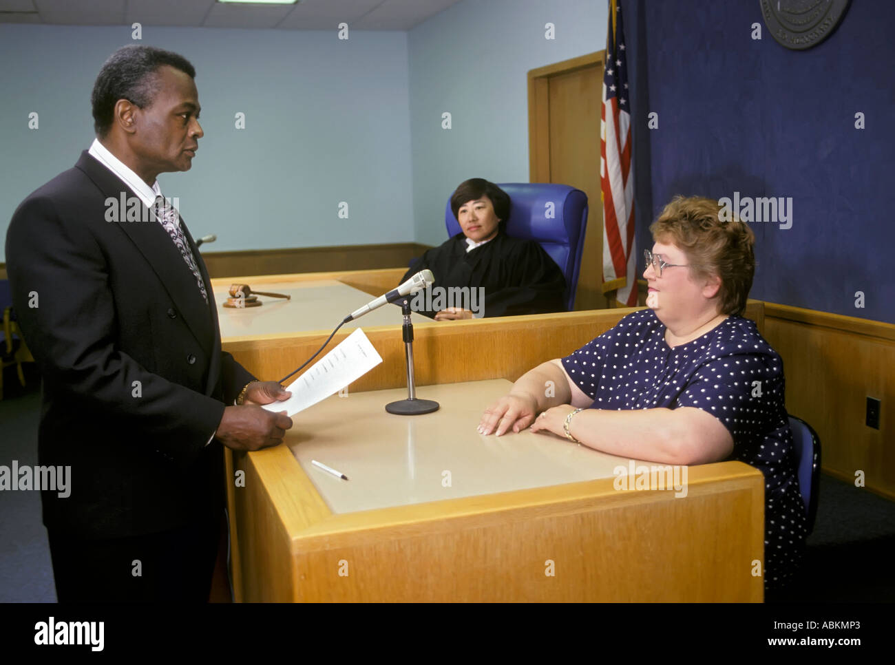 Court room jury hi-res stock photography and images - Alamy