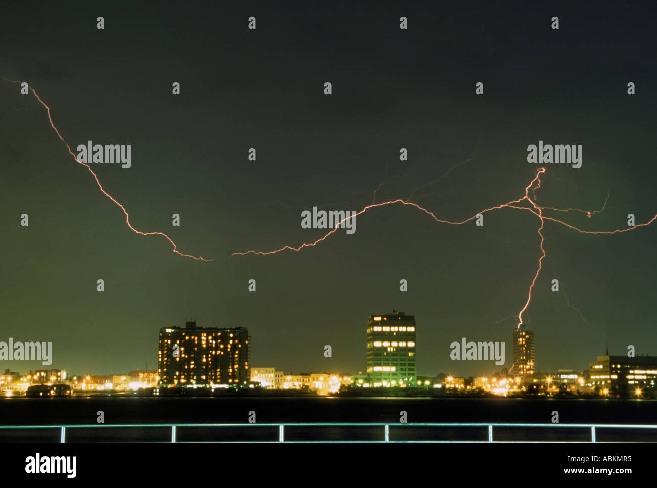Lightning strike over water hi-res stock photography and images - Alamy