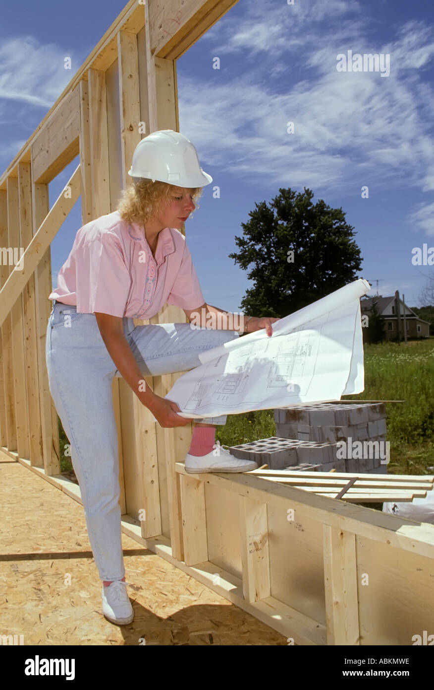 New home construction Stock Photo - Alamy