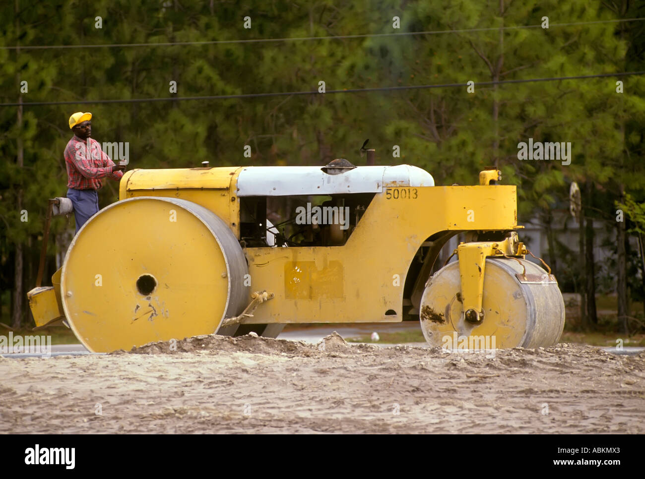 Stem roller heavy duty construction hi-res stock photography and images ...
