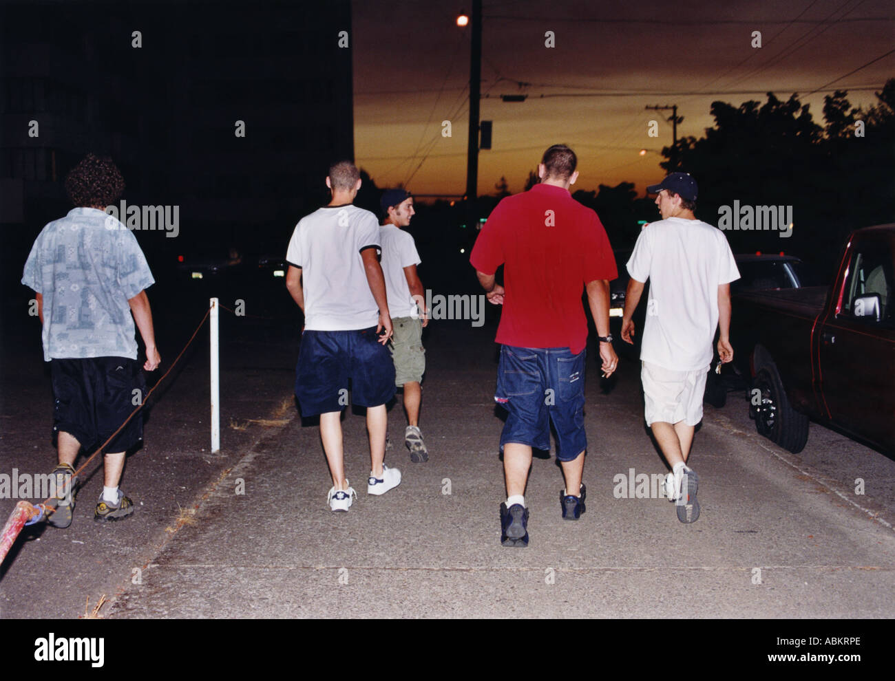 Teenager group street anti social hi-res stock photography and images ...