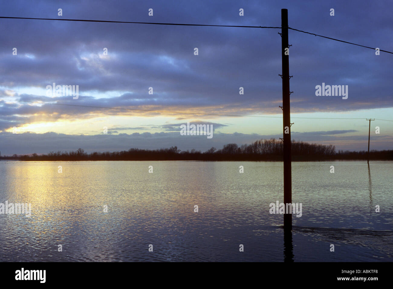 Road flooded at sutton gault hi-res stock photography and images - Alamy