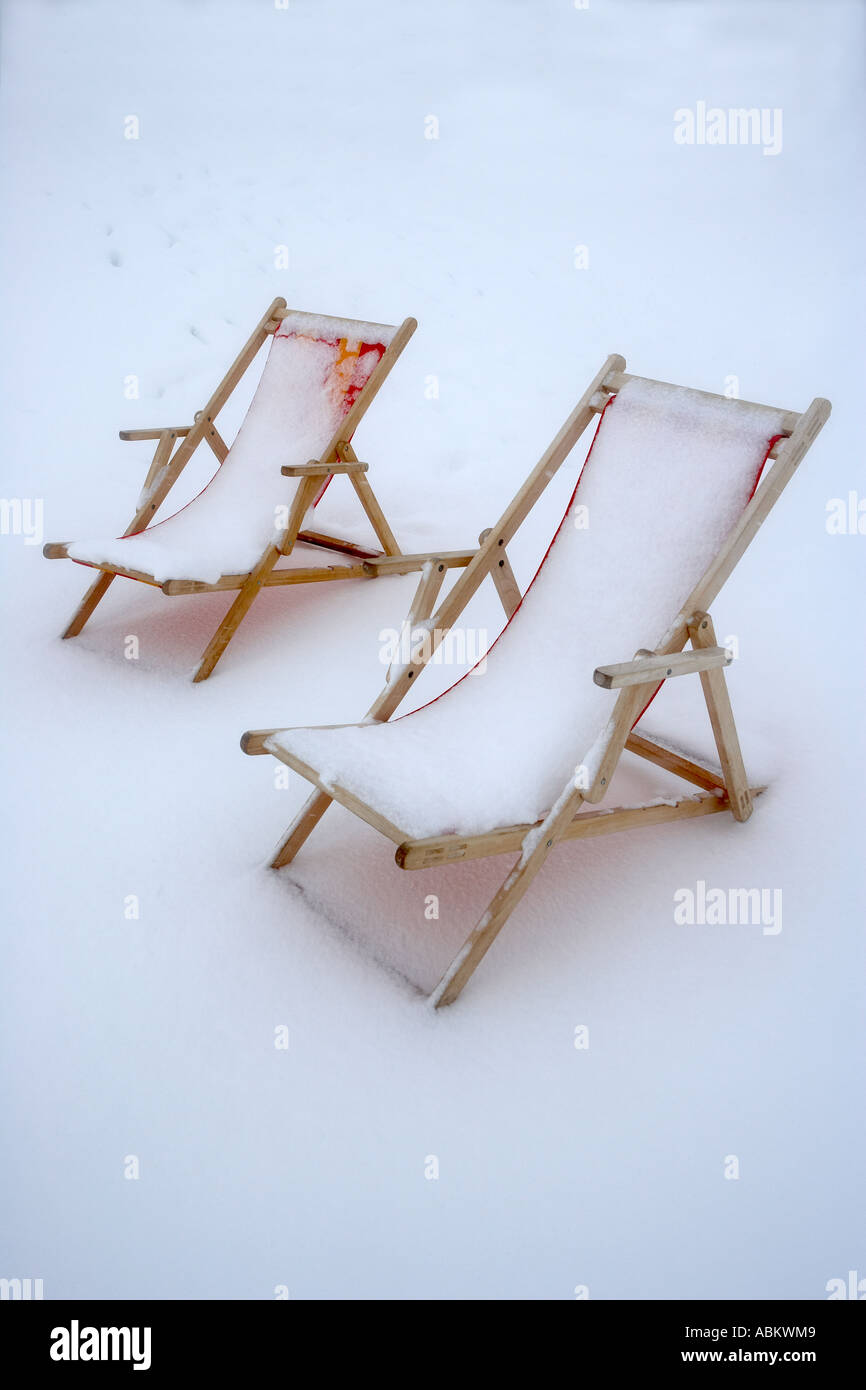Two chairs on ice in winter hi-res stock photography and images - Alamy