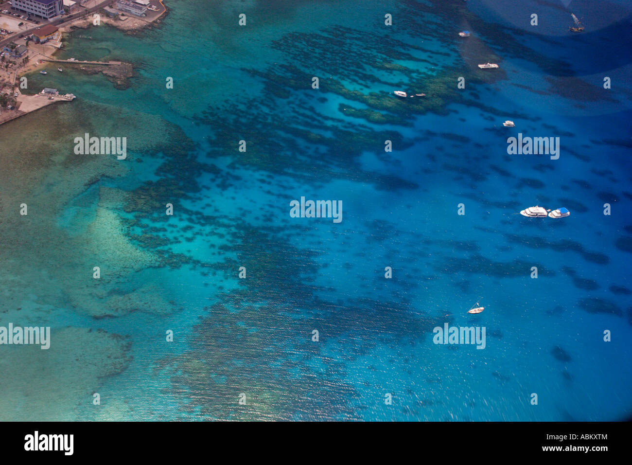 Grand cayman george town aerial hi-res stock photography and images - Alamy