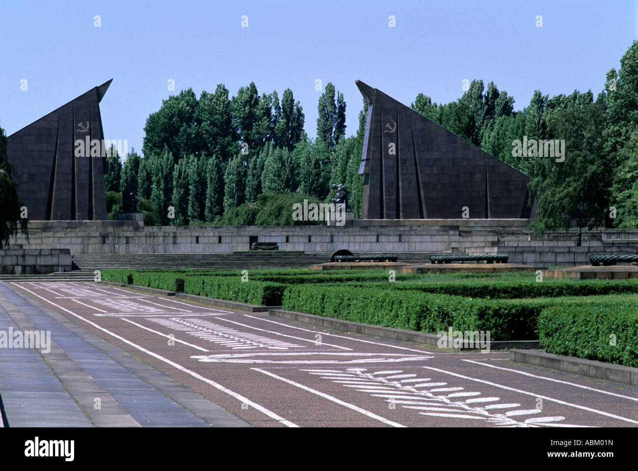 The memorial in Treptow to the soldiers of the Soviet Union who fell in ...