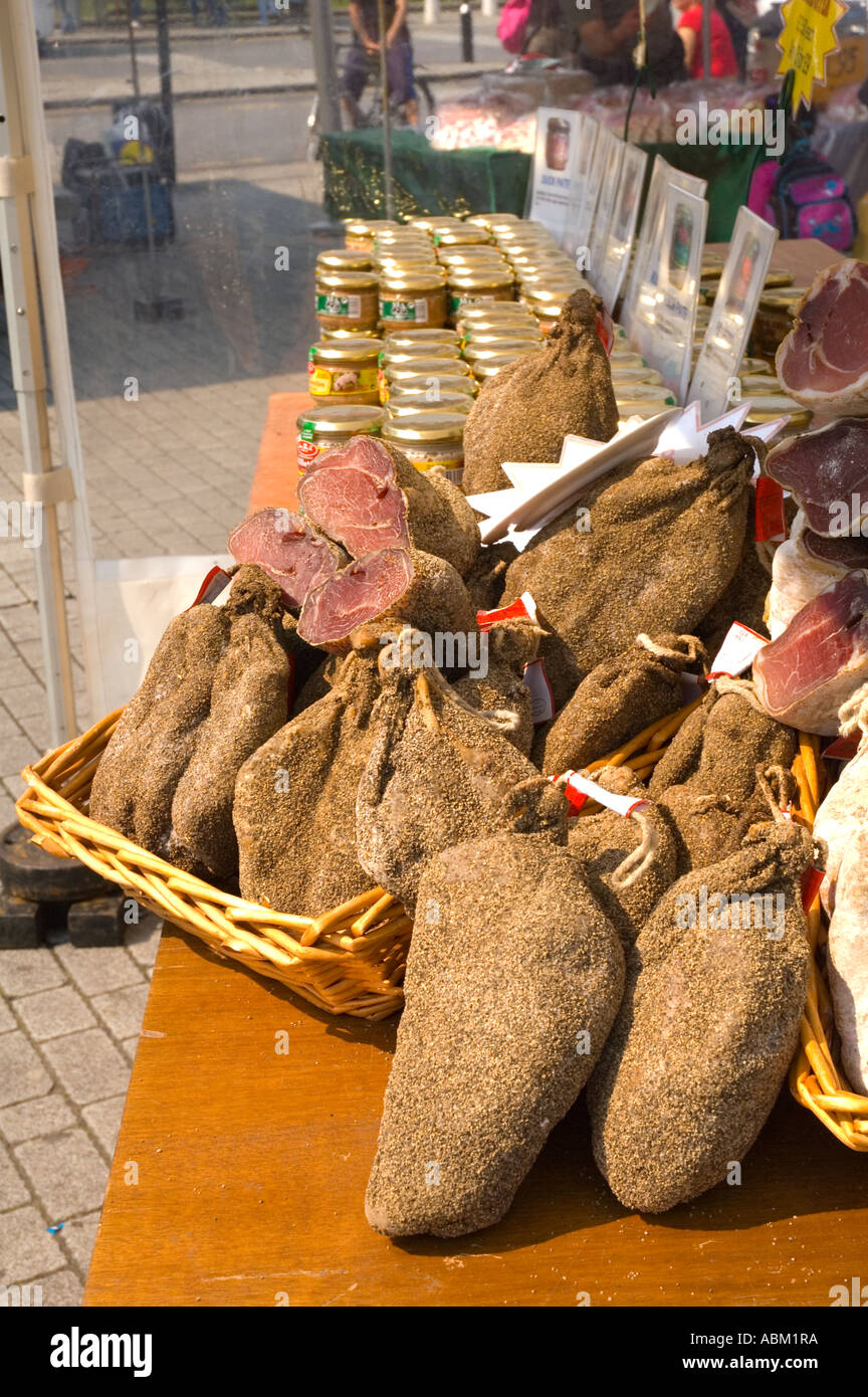 East ham london and market hi-res stock photography and images - Alamy