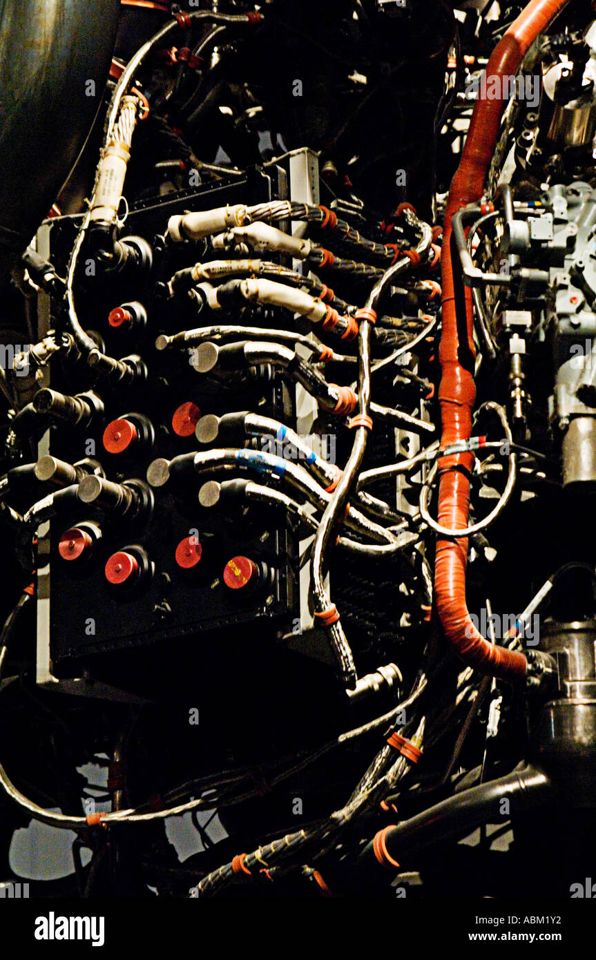 Engine components hi-res stock photography and images - Alamy