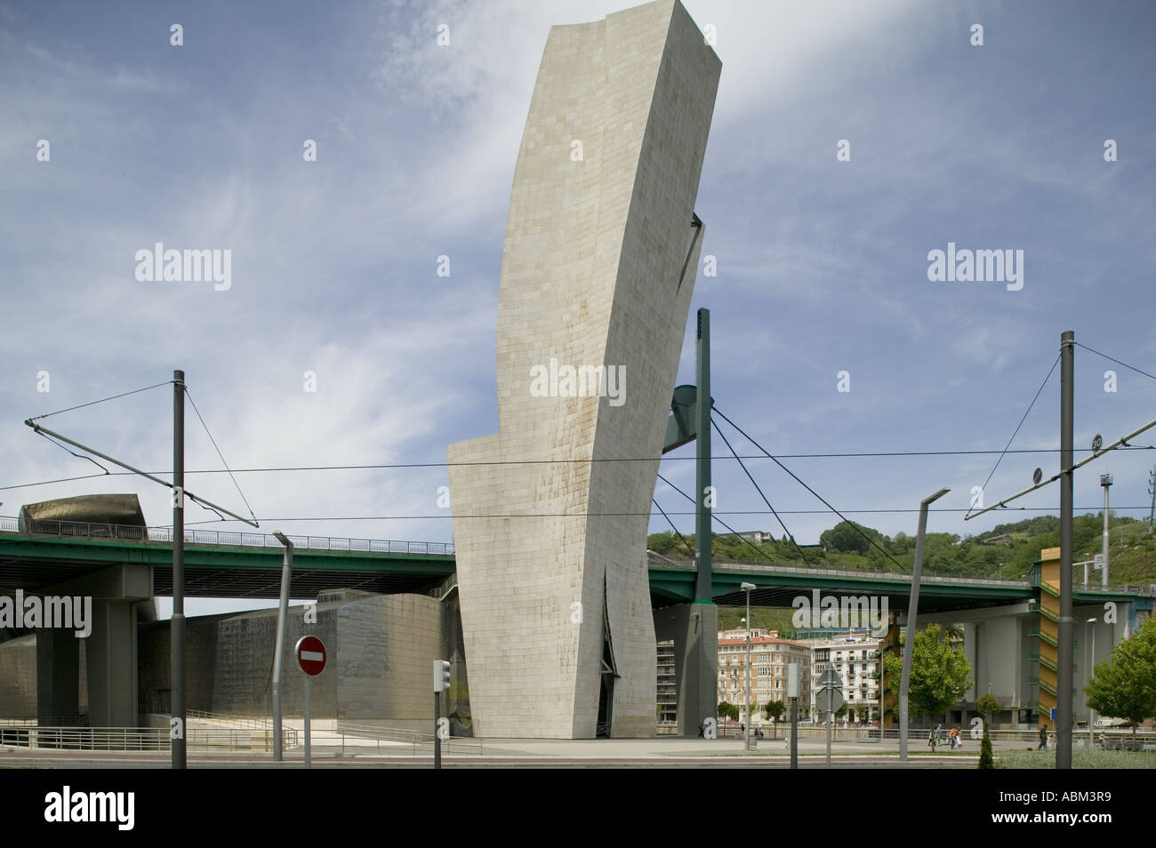 Side view guggenheim museum bilbao hi-res stock photography and images ...