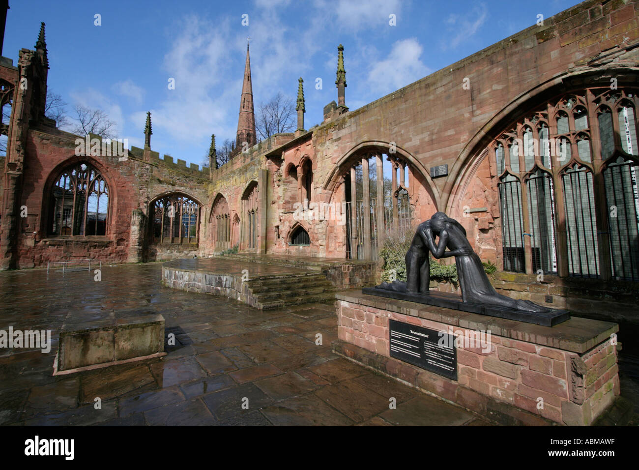 Coventry cathedral 1940 hi-res stock photography and images - Alamy