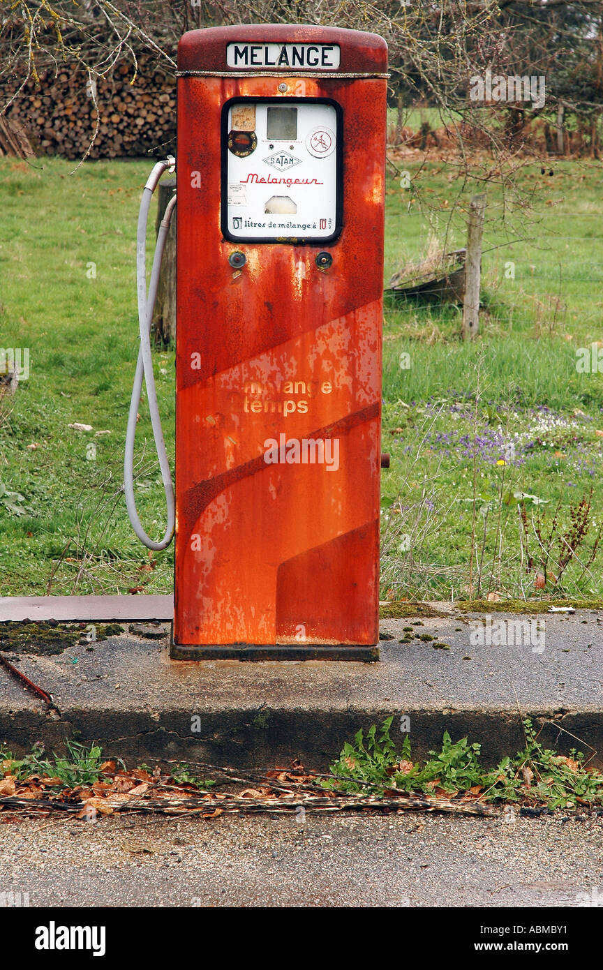 French petrol pump hi-res stock photography and images - Alamy