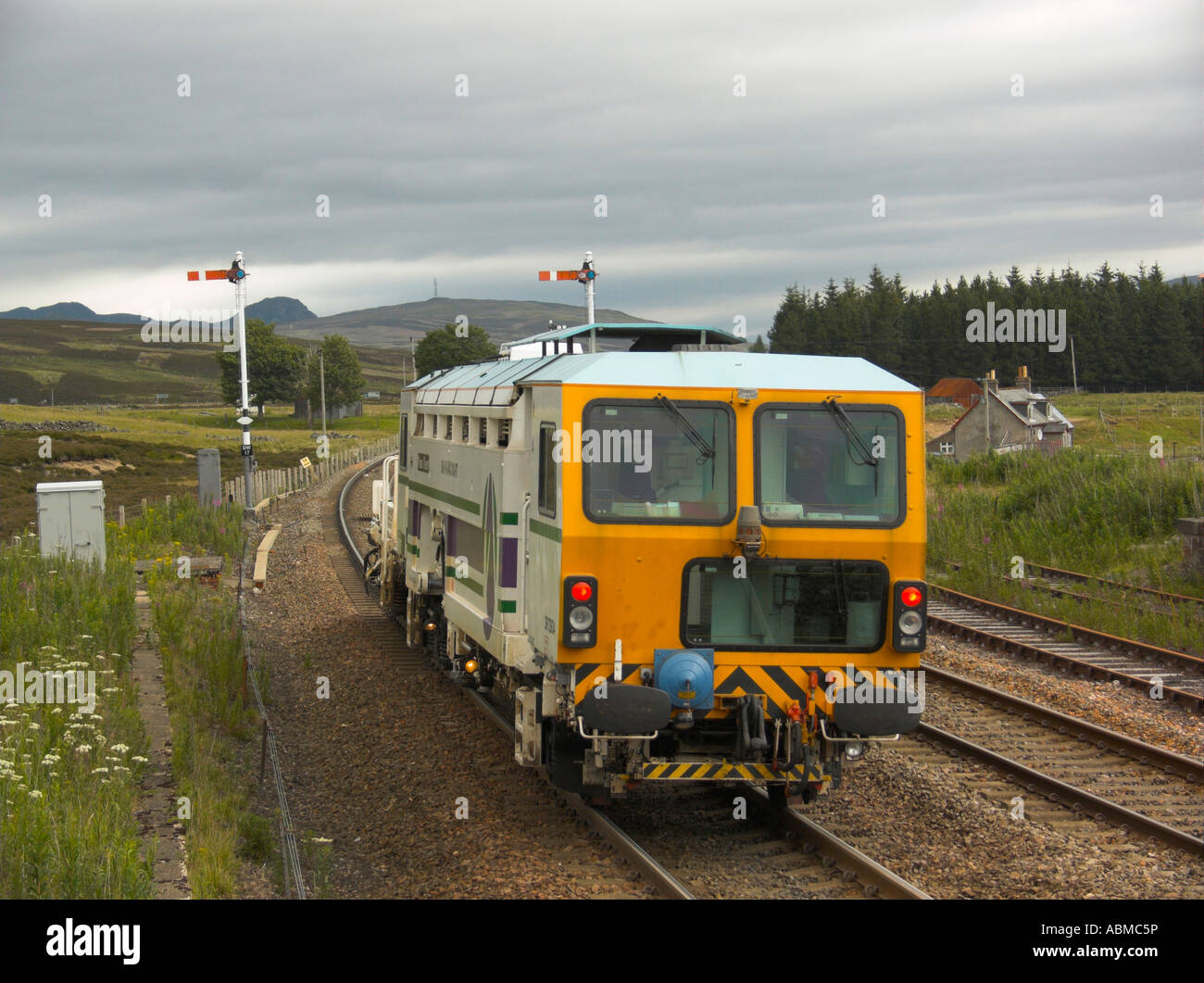 Rail tamper hi-res stock photography and images - Alamy