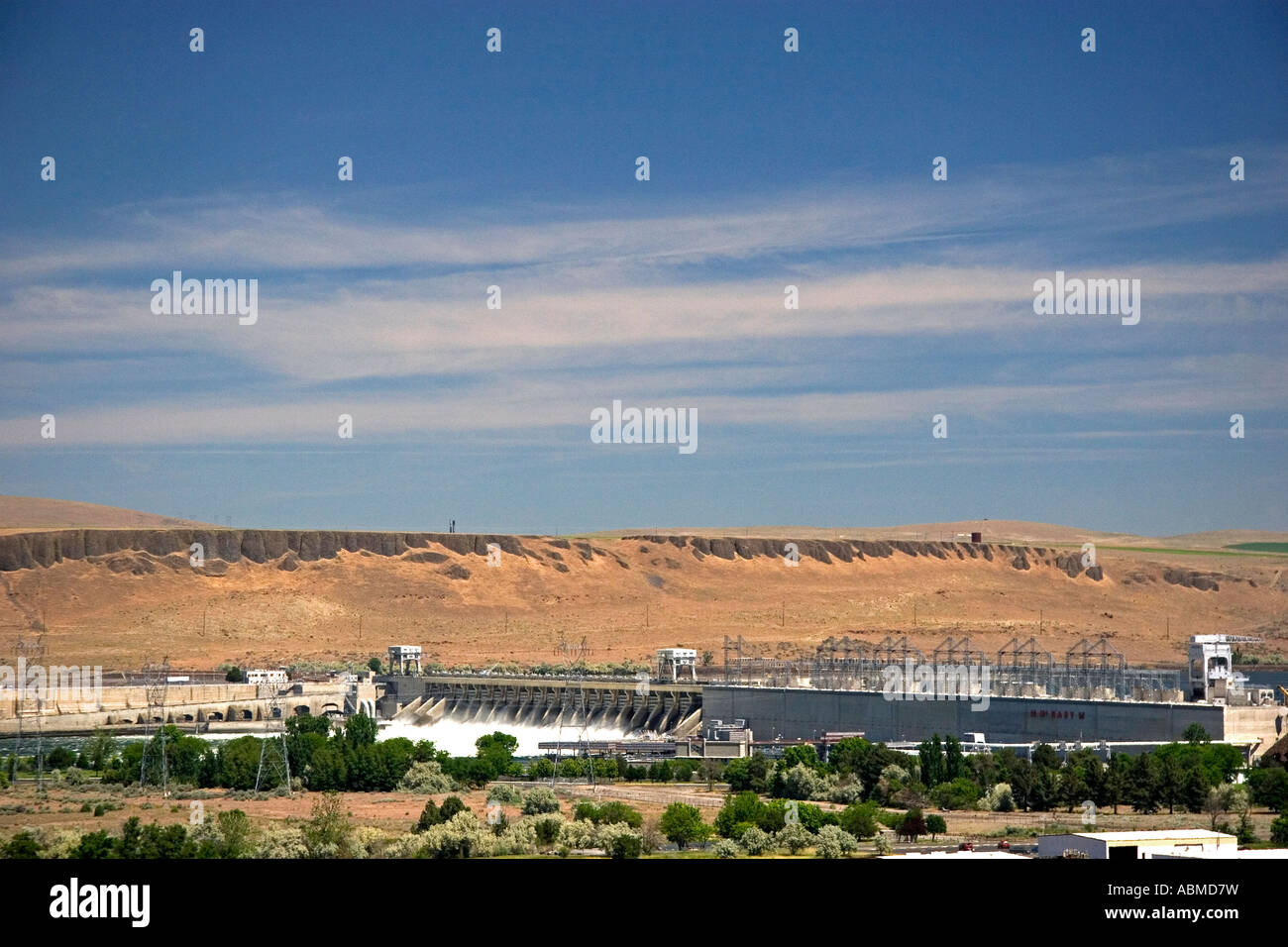 Mcnary Dam High Resolution Stock Photography and Images - Alamy