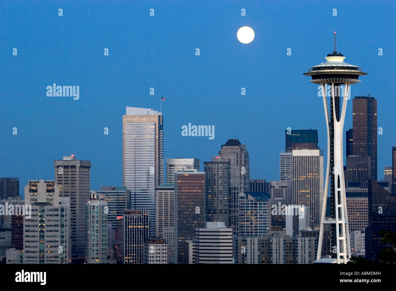 A full moon over the city of Seattle Washington Stock Photo - Alamy