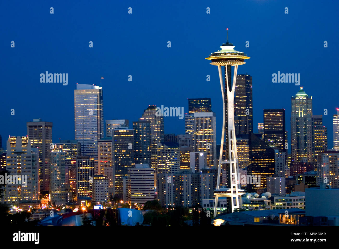 A view of the Space Needle and the city of Seattle Washington at night ...