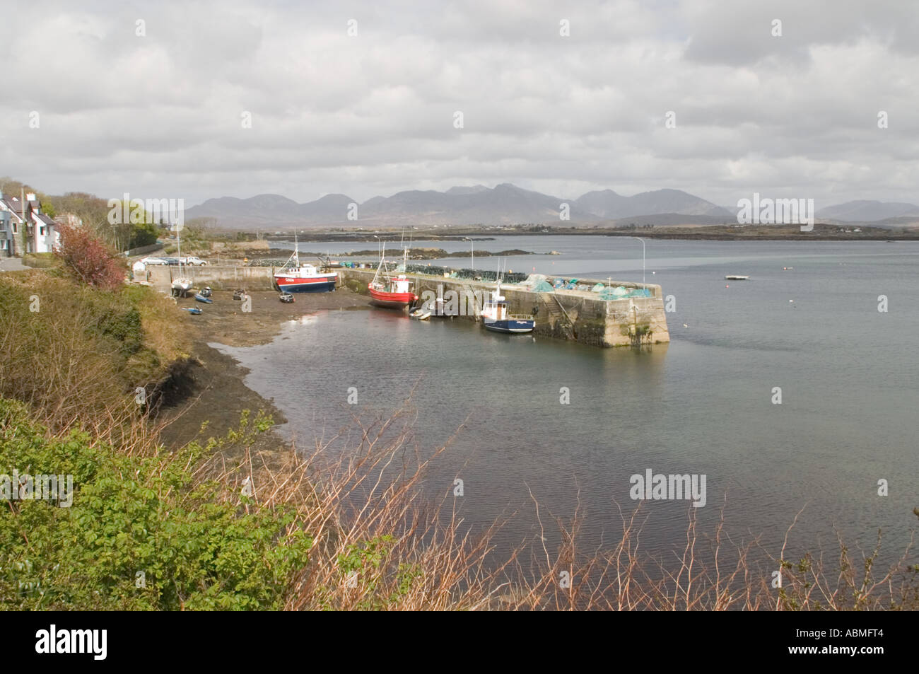 Roundstone regatta hi-res stock photography and images - Alamy