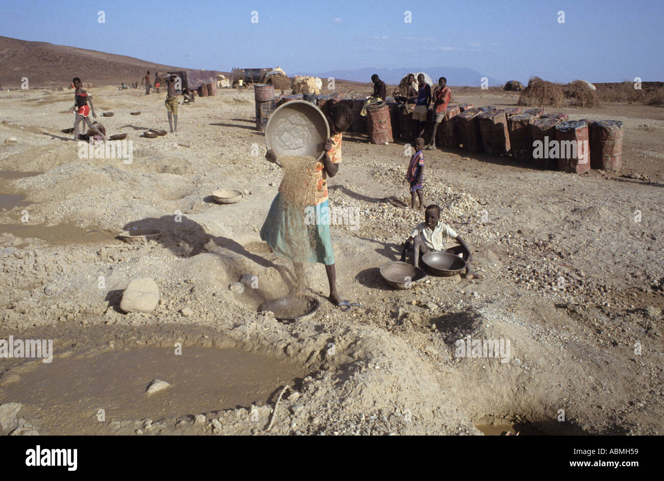 Children mining hi-res stock photography and images - Alamy