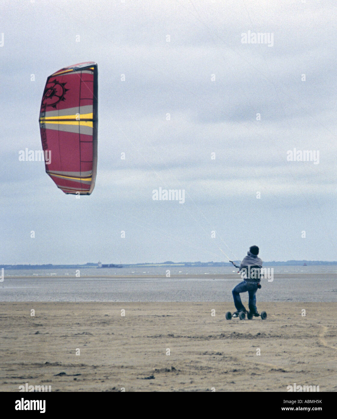 Kite landboarding hi-res stock photography and images - Alamy