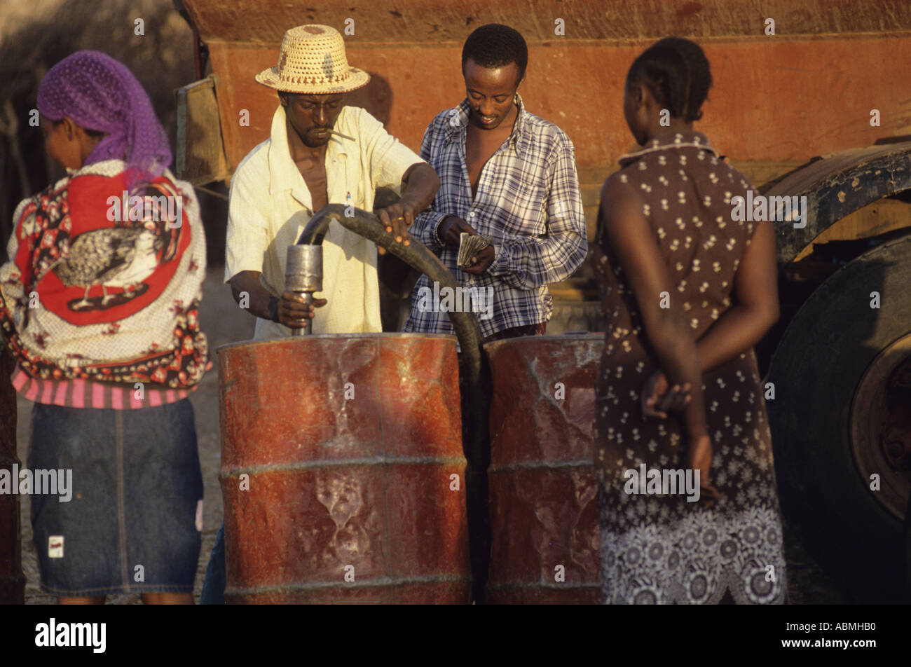 Gold mining on the plains of Northern Turkana A Somali trader sells ...