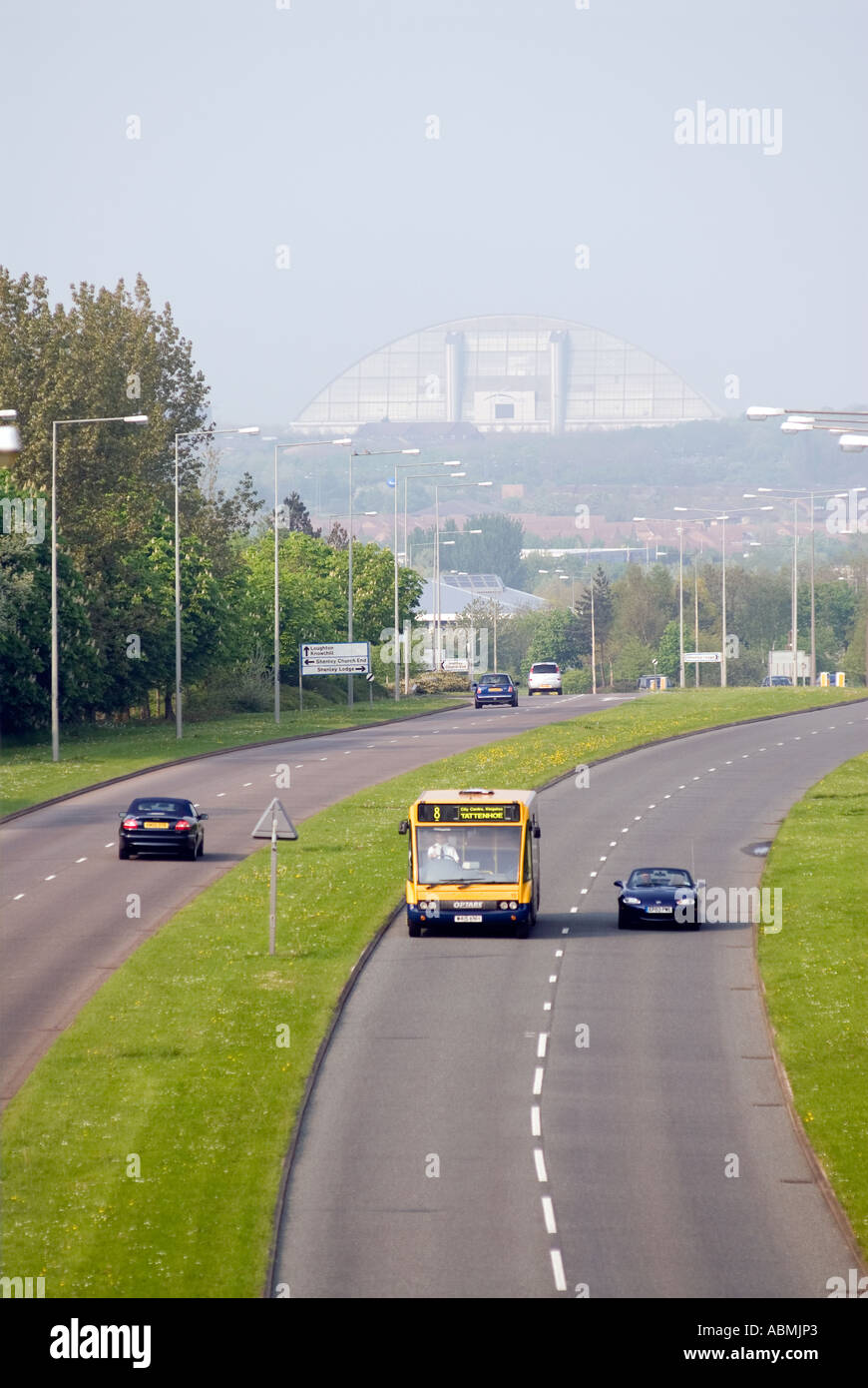 Xscape milton keynes snow centre hi-res stock photography and images ...