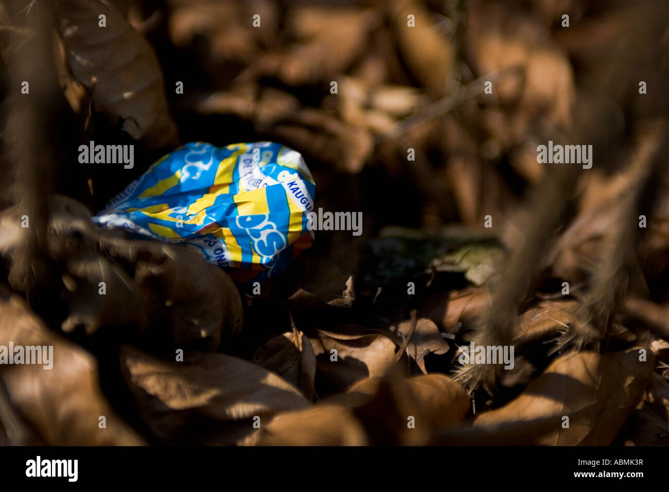 Yellow candy wrap hi-res stock photography and images - Alamy
