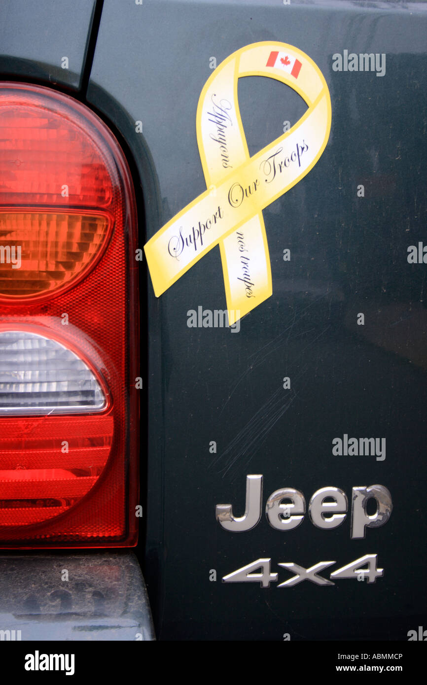yellow ribbon support our troops sticker on 4x4 Jeep door, Canada, Nova ...