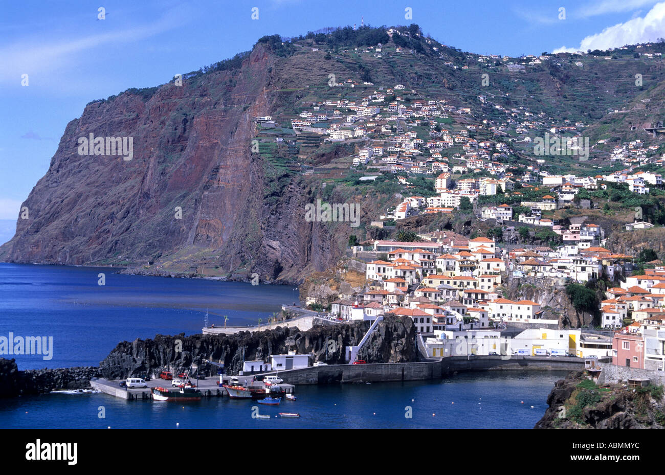 Madeira town dwellings hi-res stock photography and images - Alamy