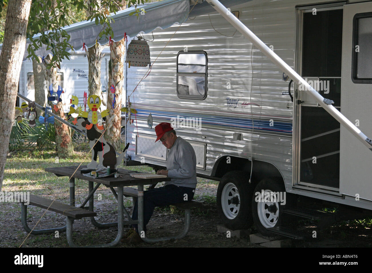 Campgrounds and trailer parks hi-res stock photography and images - Alamy