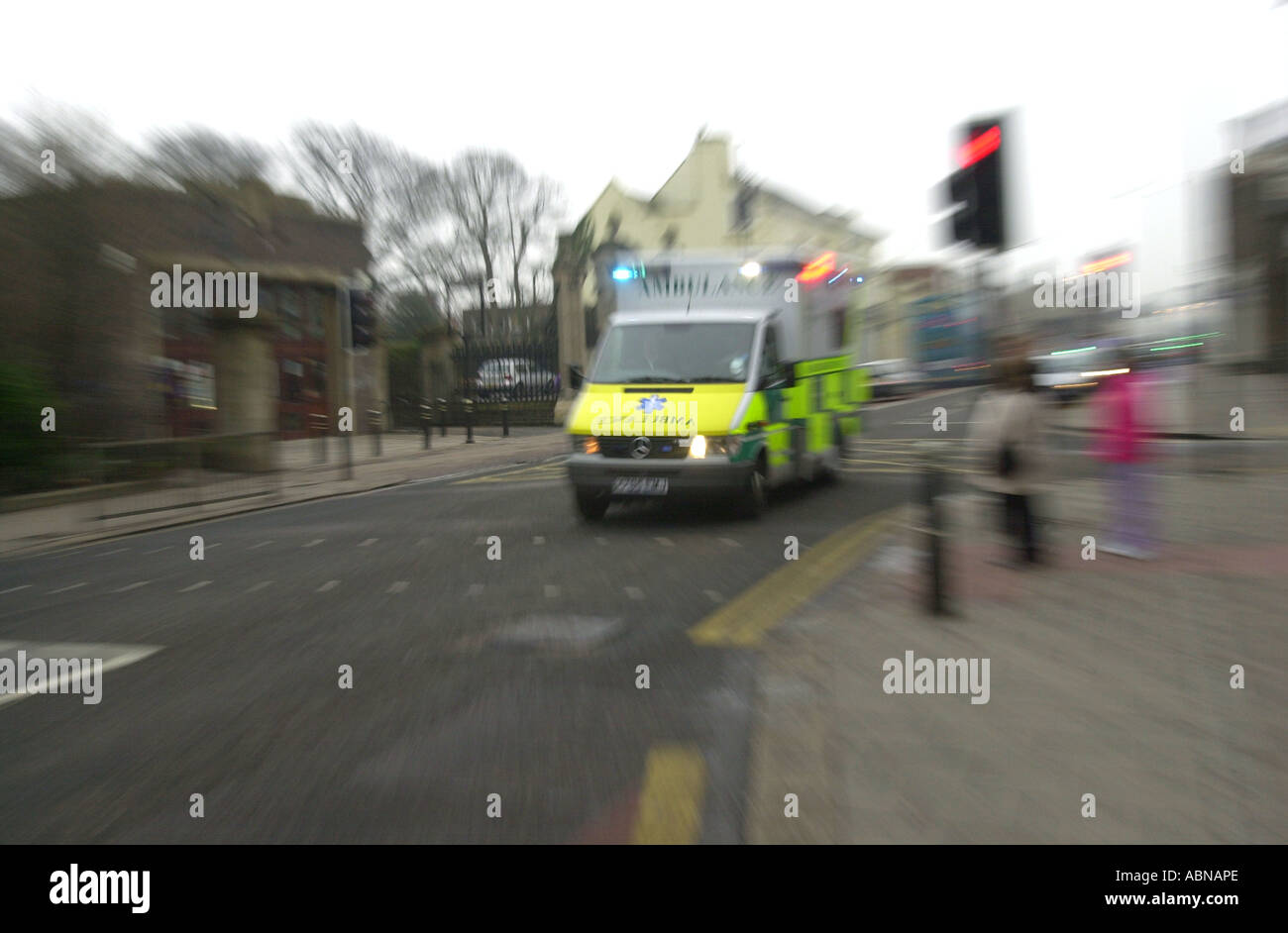 Green cross ambulance hi-res stock photography and images - Alamy