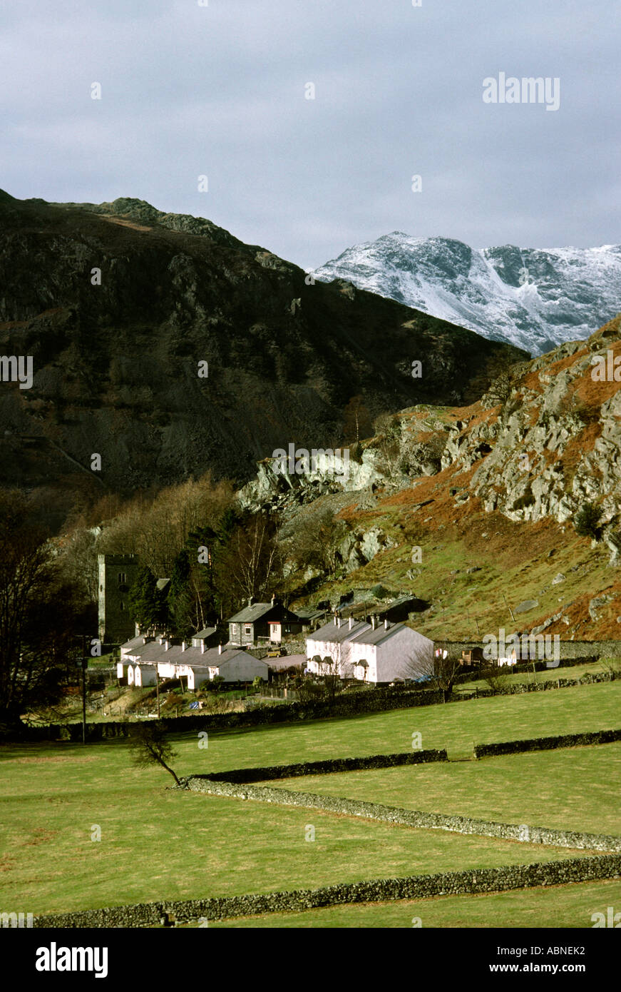 Lake district cumbrian farm house hi-res stock photography and images ...