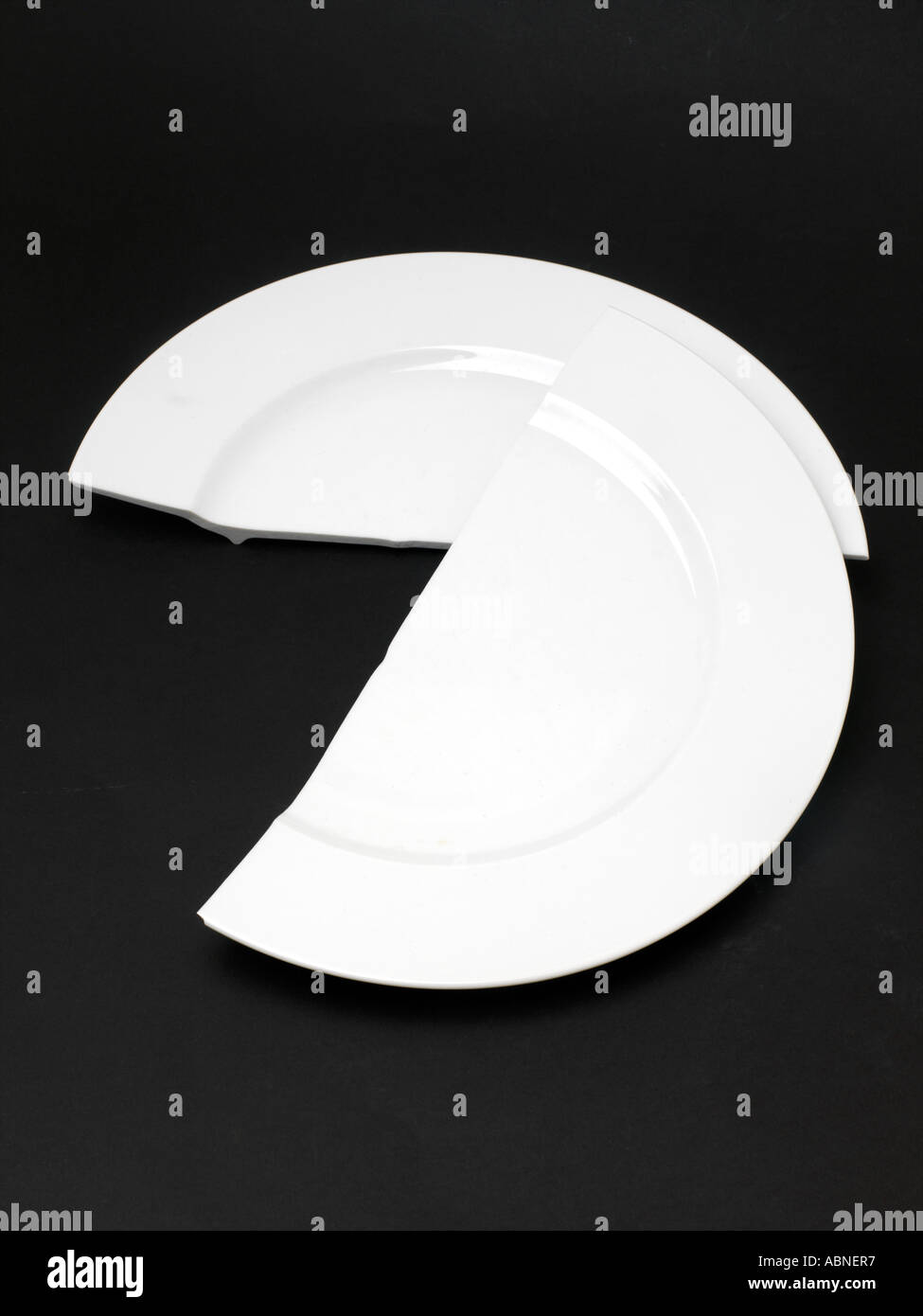 Broken plate hi-res stock photography and images - Alamy