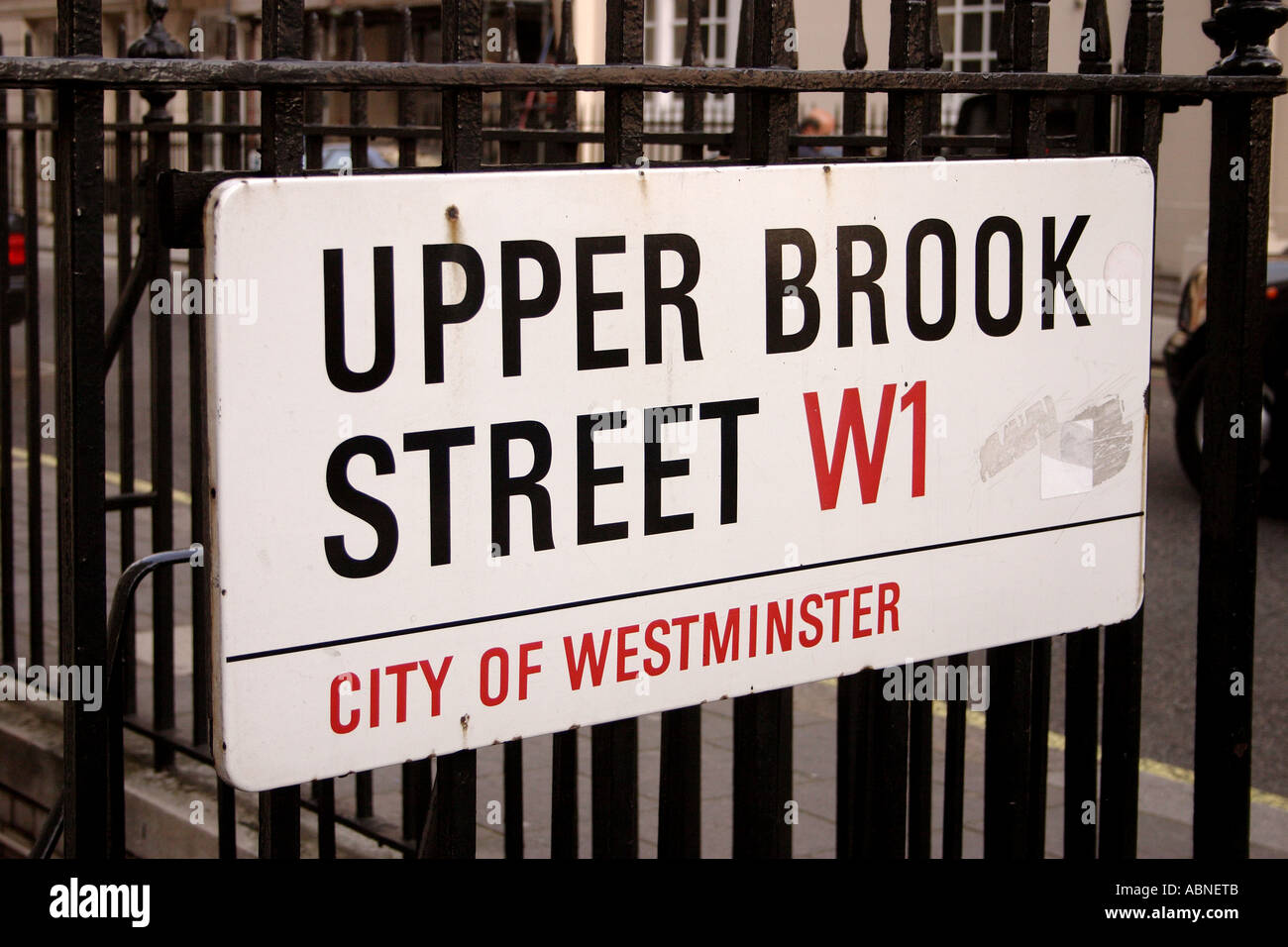 Upper Brook Street Sign Stock Photo - Alamy