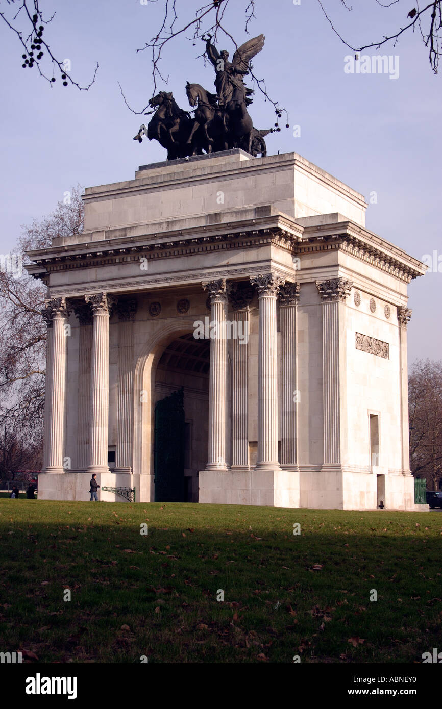 Hyde park corner roundabout hi-res stock photography and images - Alamy