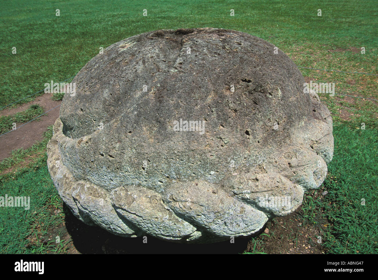 Sacrificial altar hi-res stock photography and images - Alamy