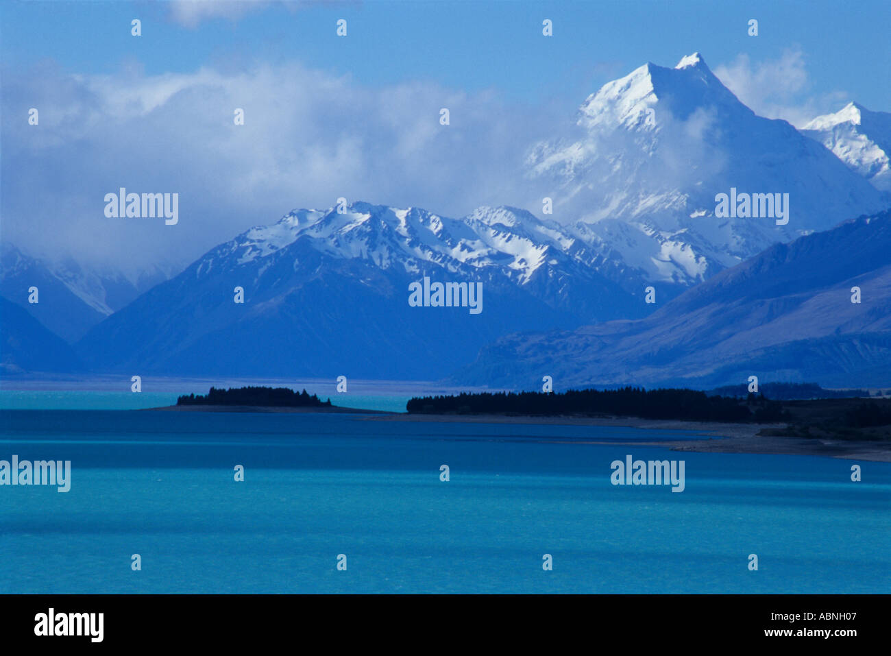 Climbing cliff edge new zealand hi-res stock photography and images - Alamy