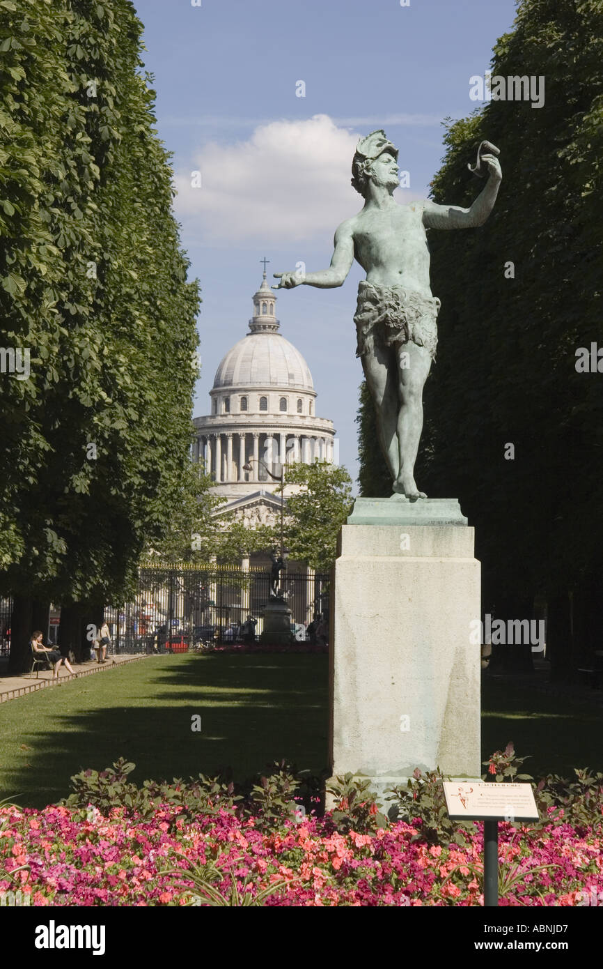 L Acteur Grec bronze sculputre by Arthur Bourgeois and the Pantheon ...