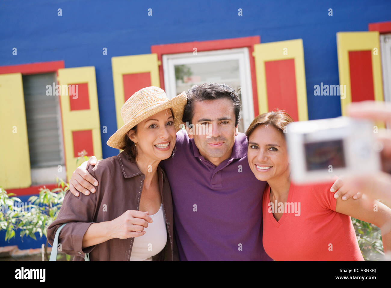 People smiling for picture Stock Photo - Alamy