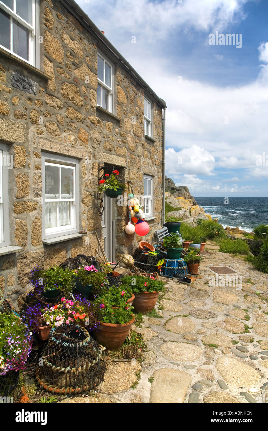 Penberth cornish fishing cottage in village harbour harbor and cove ...