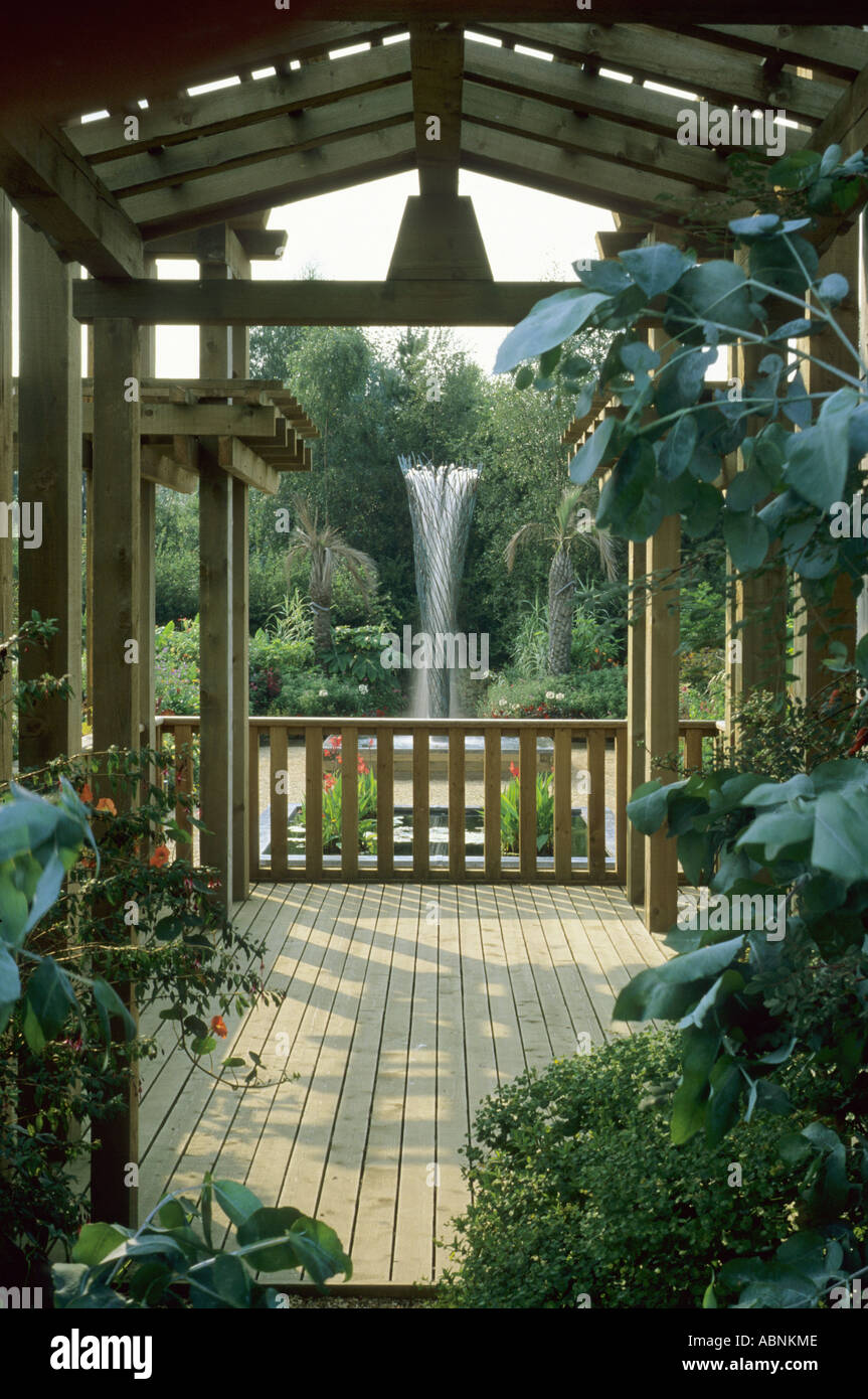 Garden Pavilion, steel water fountain, East Ruston Stock Photo - Alamy Garden Pavilion, steel water fountain, East Ruston Stock Photo - Alamy