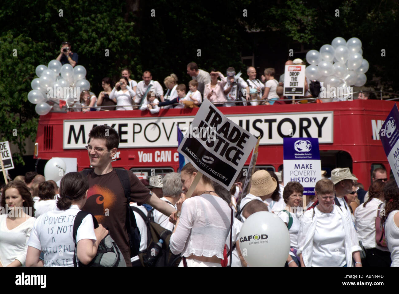 Make poverty history edinburgh hi-res stock photography and images - Alamy