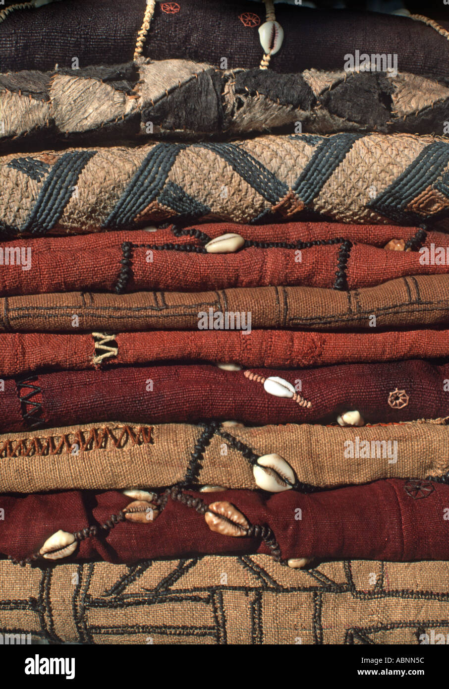 Kuba raffia cloth hi-res stock photography and images - Alamy