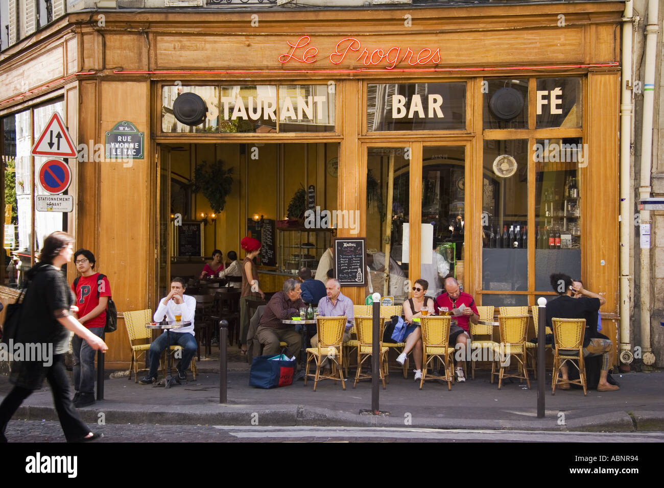 Progres paris hi-res stock photography and images - Alamy