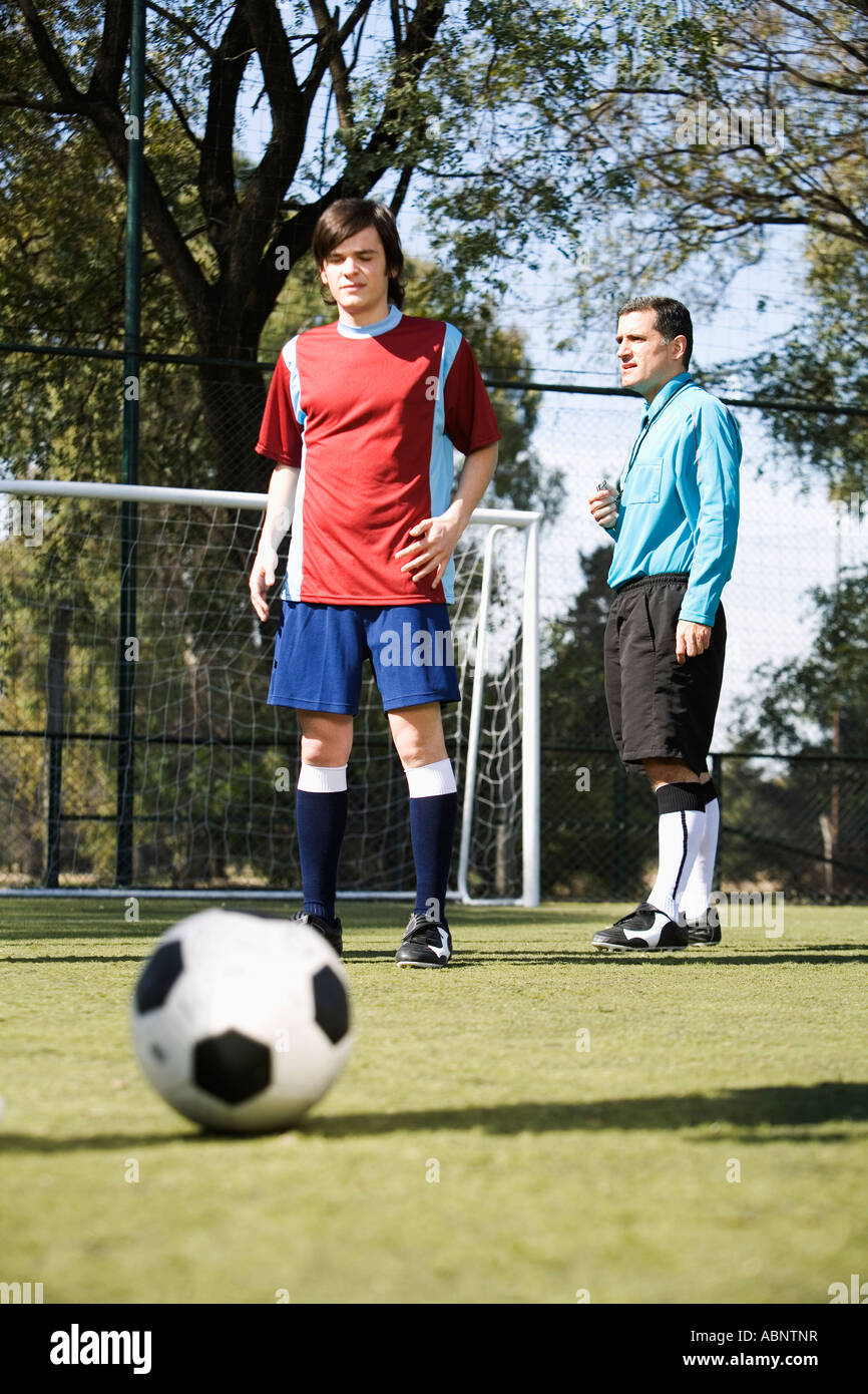 Soccer players chasing ball hi-res stock photography and images - Alamy