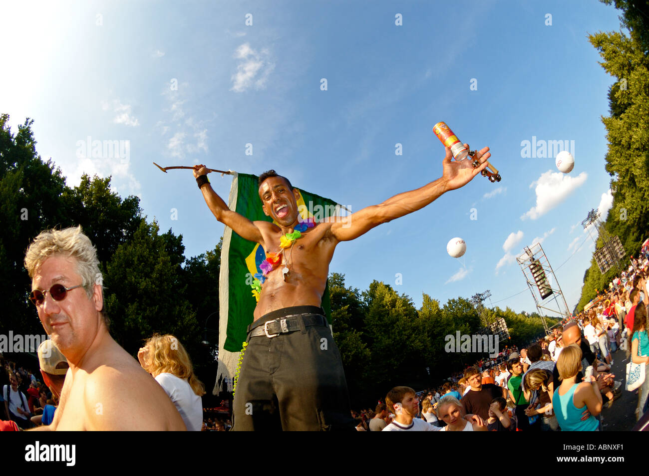Live8 concert hi-res stock photography and images - Alamy